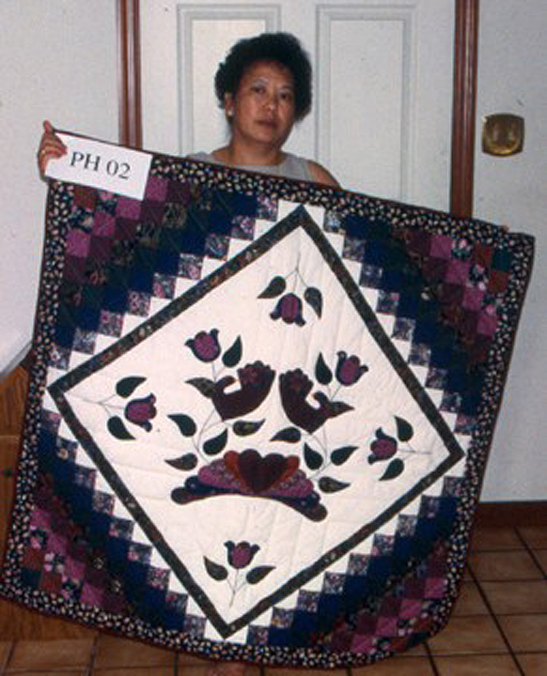 La Moa Moua | World Quilts: The Amish Story